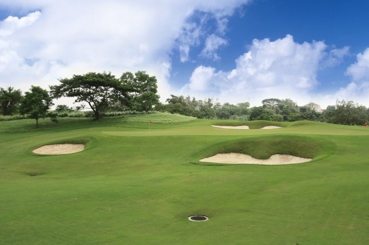 이글릿지 골프 앤 컨트리 클럽 EAGLE RIDGE GOLF AND COUNTRY CLUB (Holes : 18 / Par : 72 / yard: 7.035)